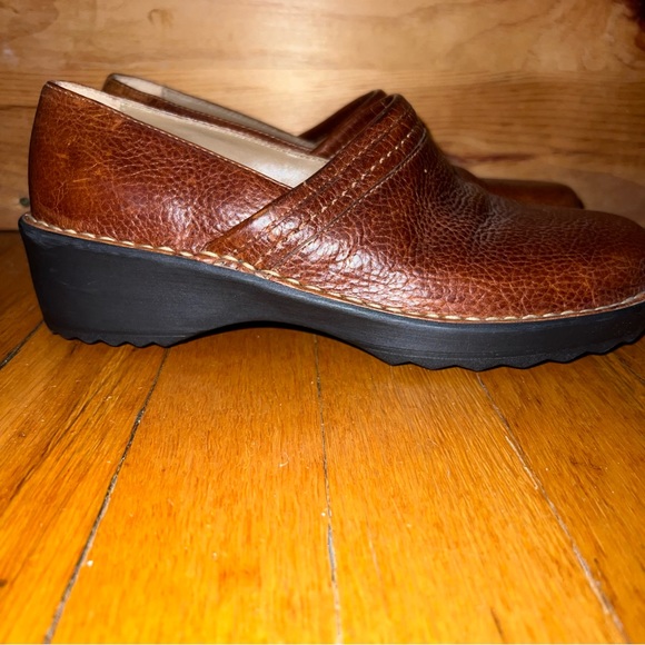 Softspots | Shoes | Softspots Textured Leather Clogs Cognac Excellent ...